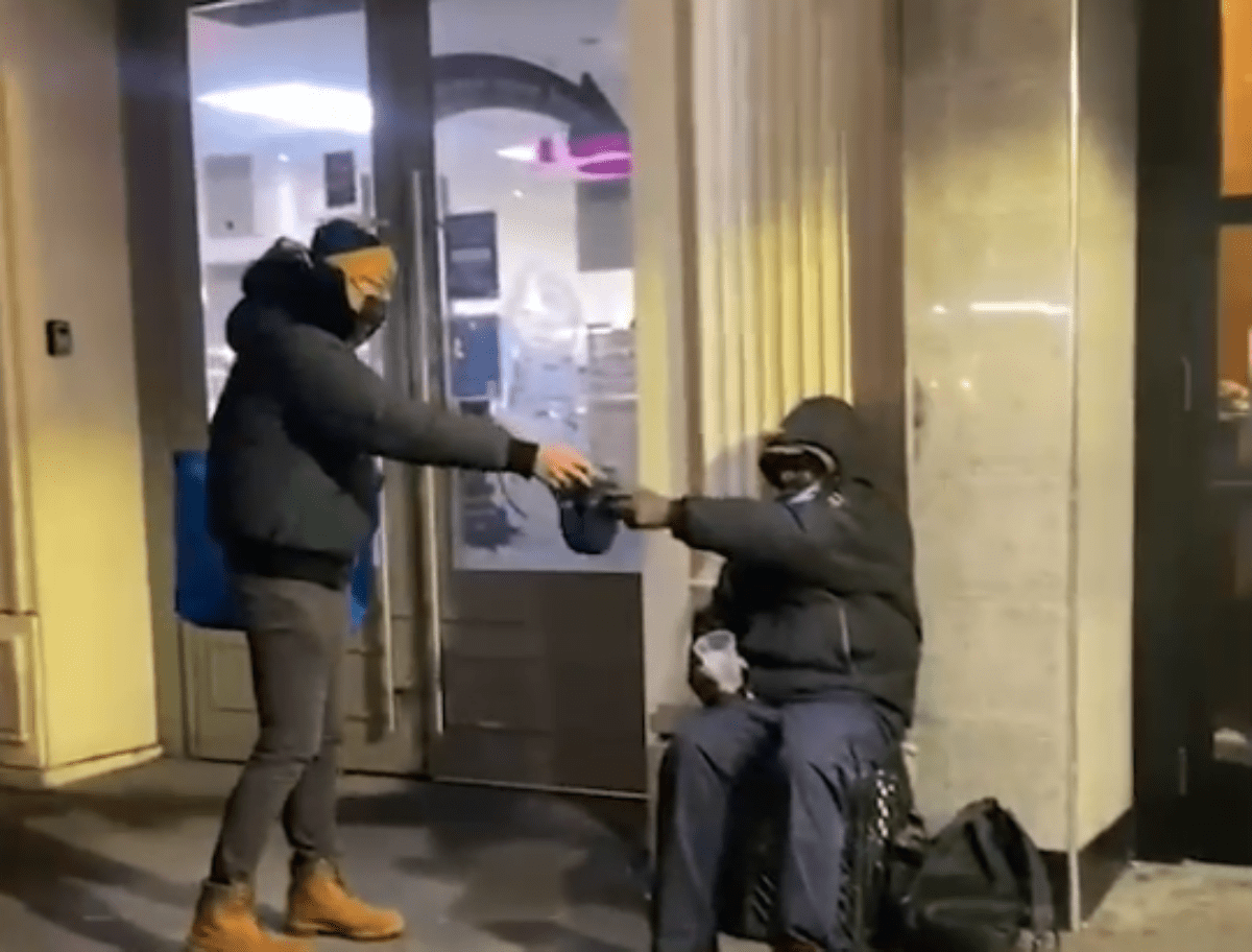 Man crochets 100 hats for New York City's homeless